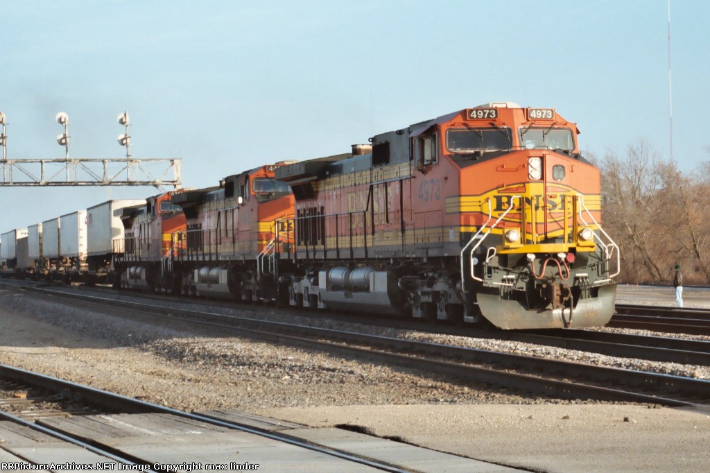 BNSF 4973